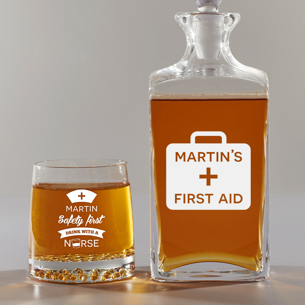 First Aid - Sada gravírovanej karafy a pohárov na whisky - MyGift.sk